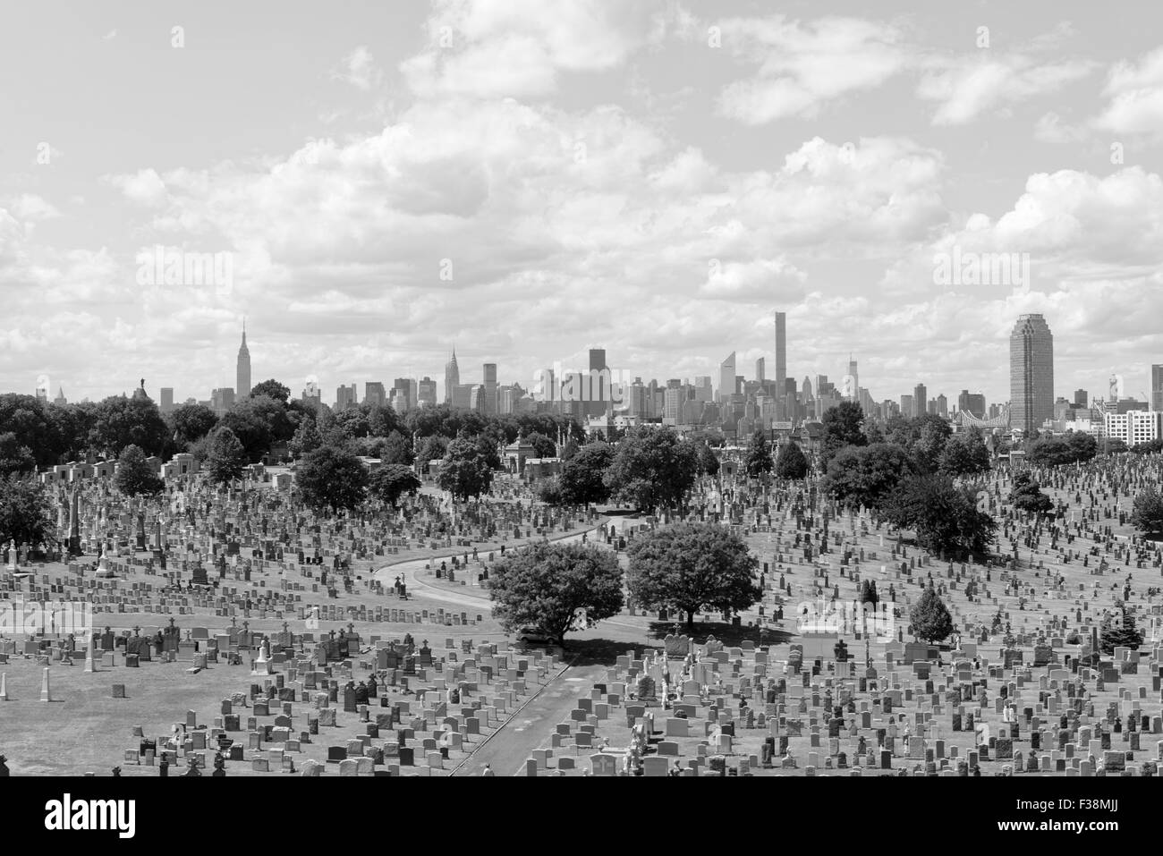 New york city cemetery Black and White Stock Photos & Images - Alamy