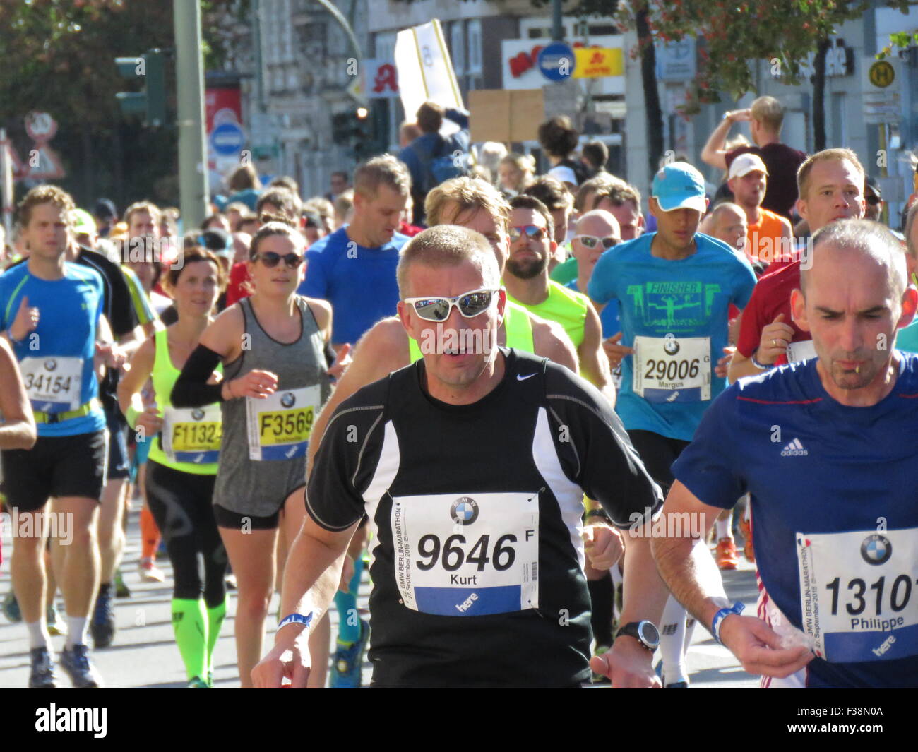 2015 BMW Berlin Marathon – international runners, cheering crowds ...