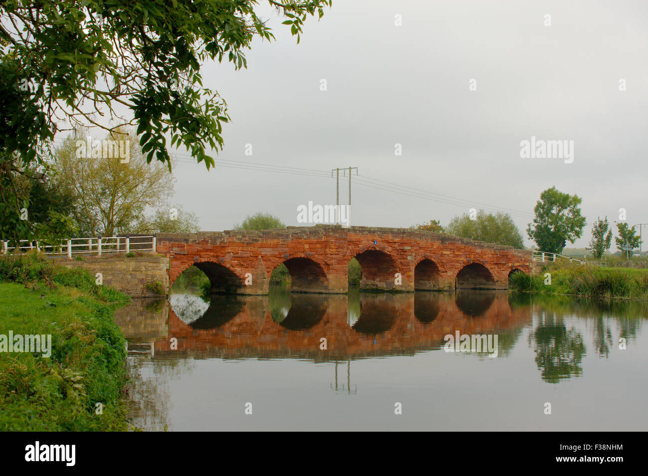 Eckington Bridge, over the River Avon in Worcestershire Stock Photo - Alamy