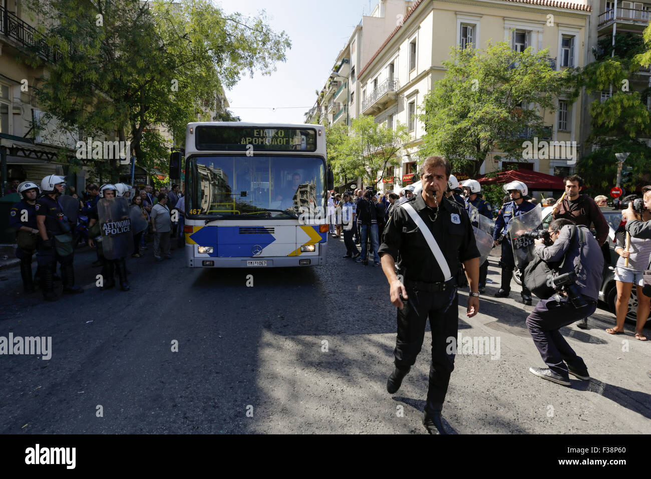 Athens, Greece. 01st Oct, 2015. The buses, that will bring the refugees ...
