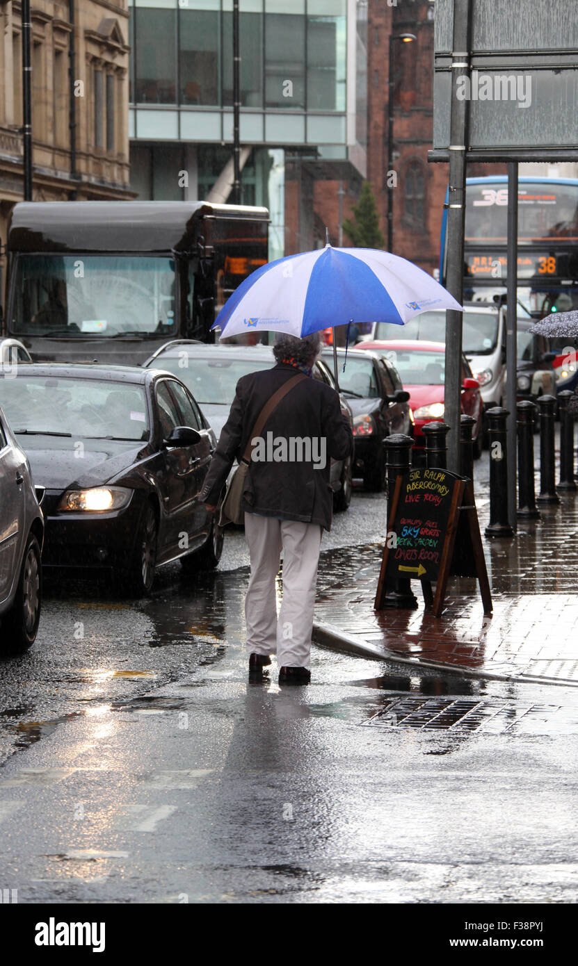 Rainy day in manchester hi-res stock photography and images - Alamy
