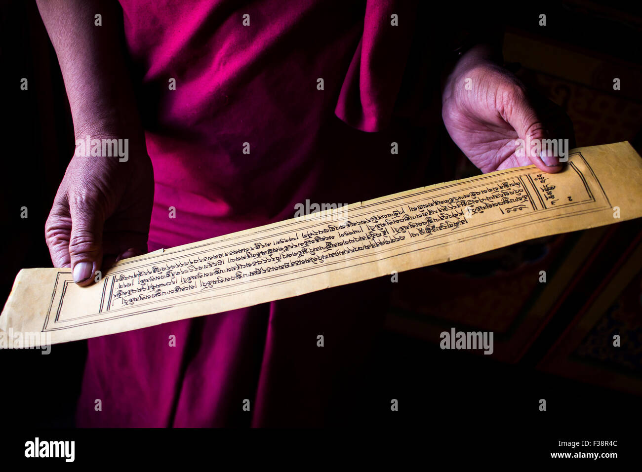 Tibetan script hi-res stock photography and images - Alamy