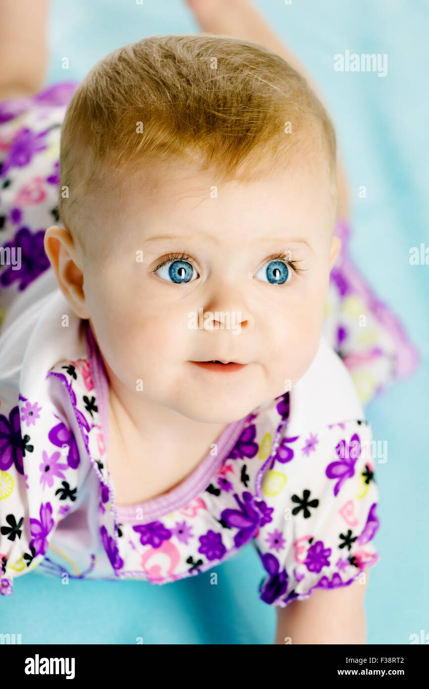 Baby creeps hi-res stock photography and images - Alamy
