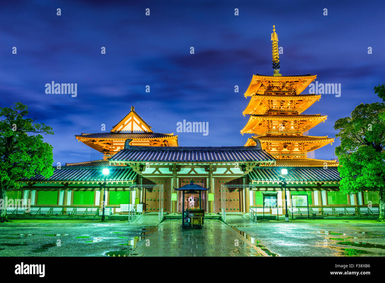 Osaka famous shrine hi-res stock photography and images - Alamy