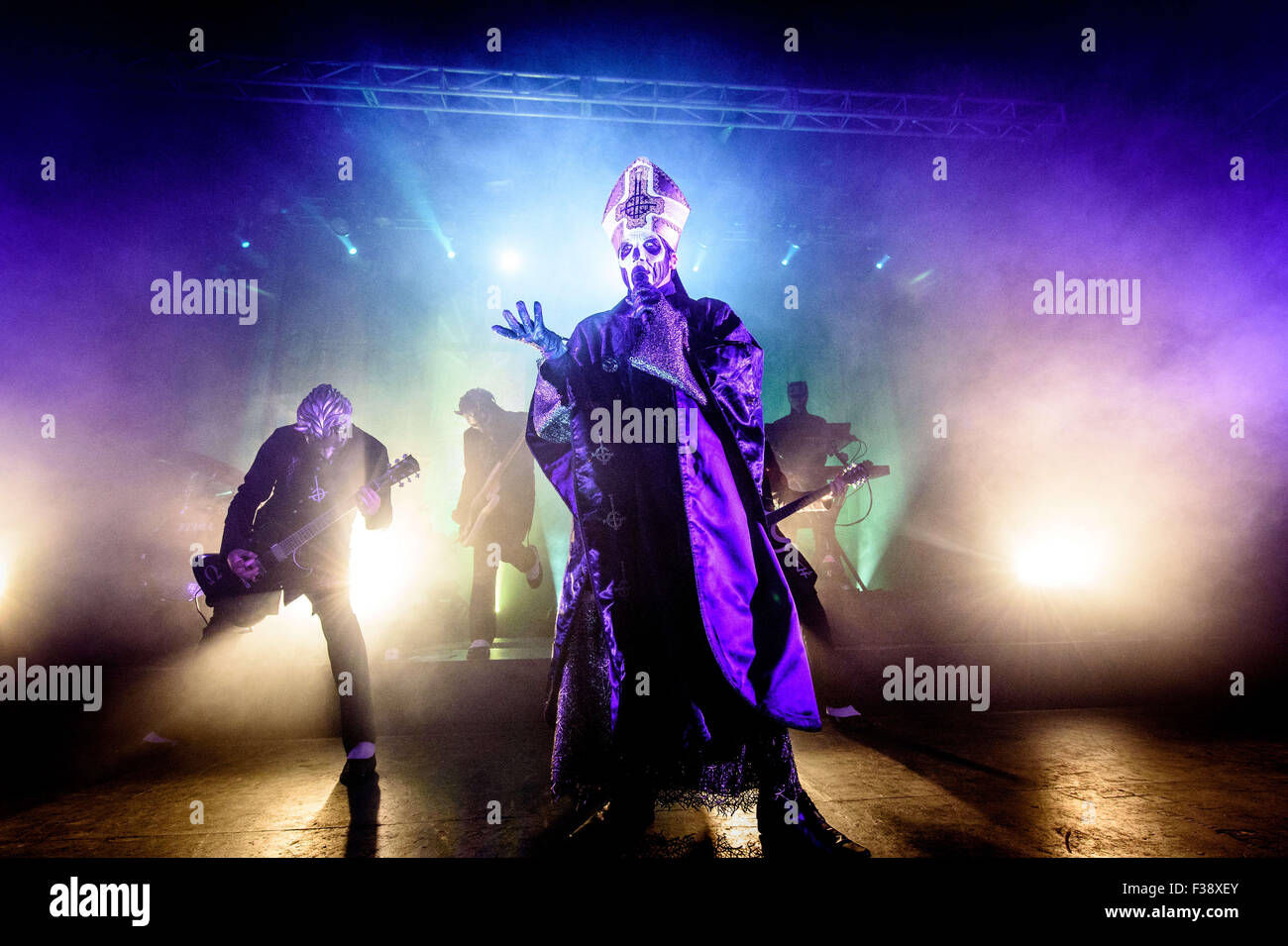 Ghost band hi-res stock photography and images - Alamy