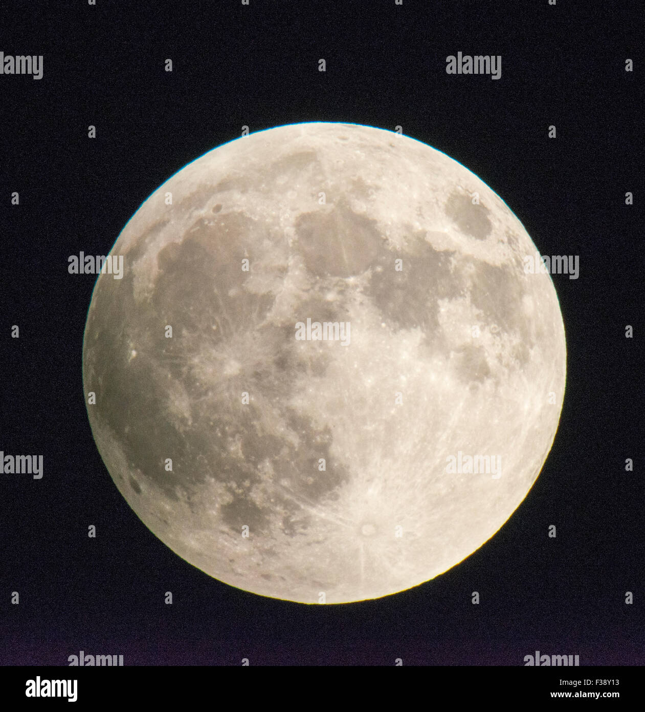 Auburn, Kansas. The Super-moon showing the start of the lunar eclipse ...
