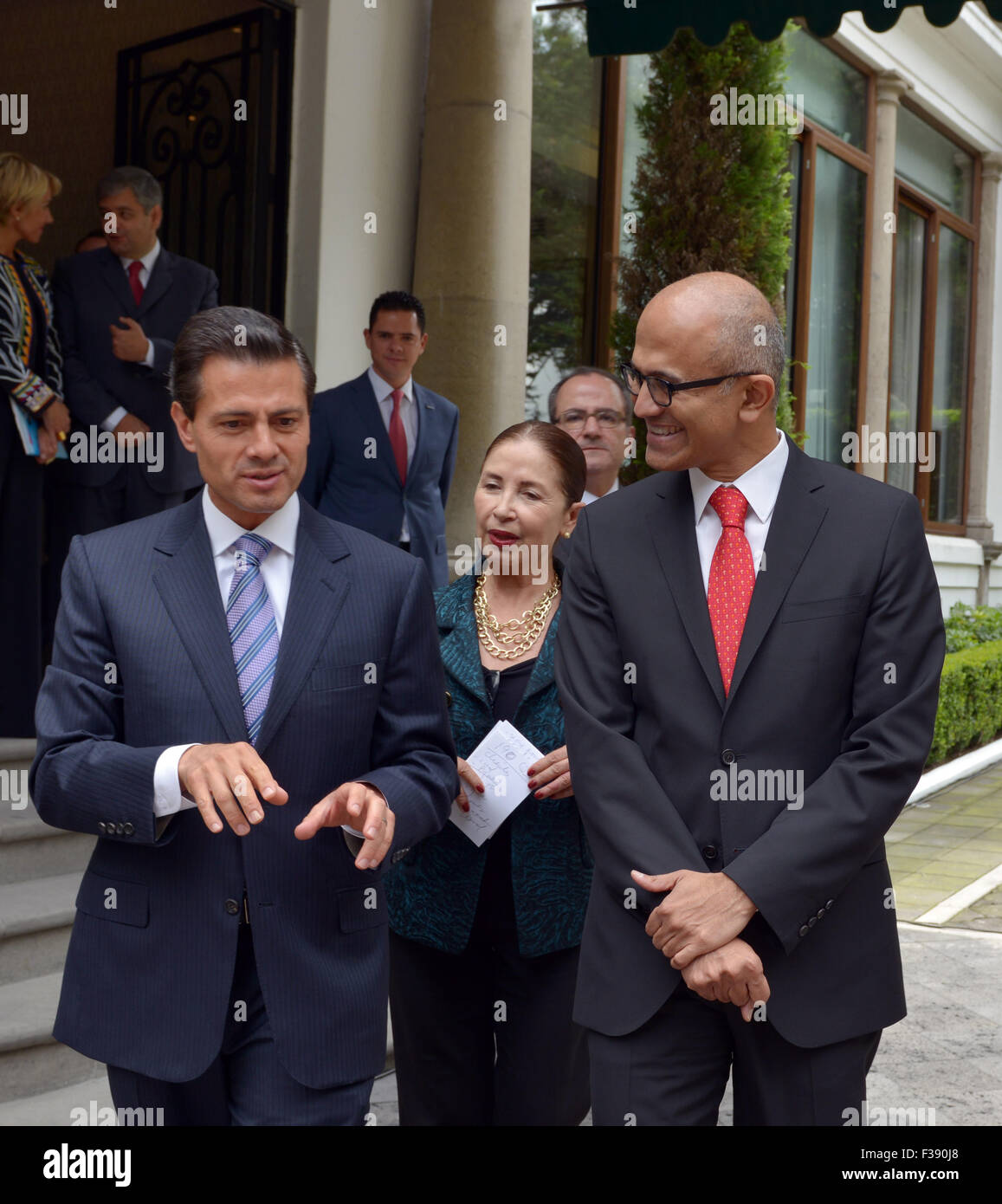 Mexico City. 1st Oct, 2015. Mexican President Enrique Pena Nieto (front ...