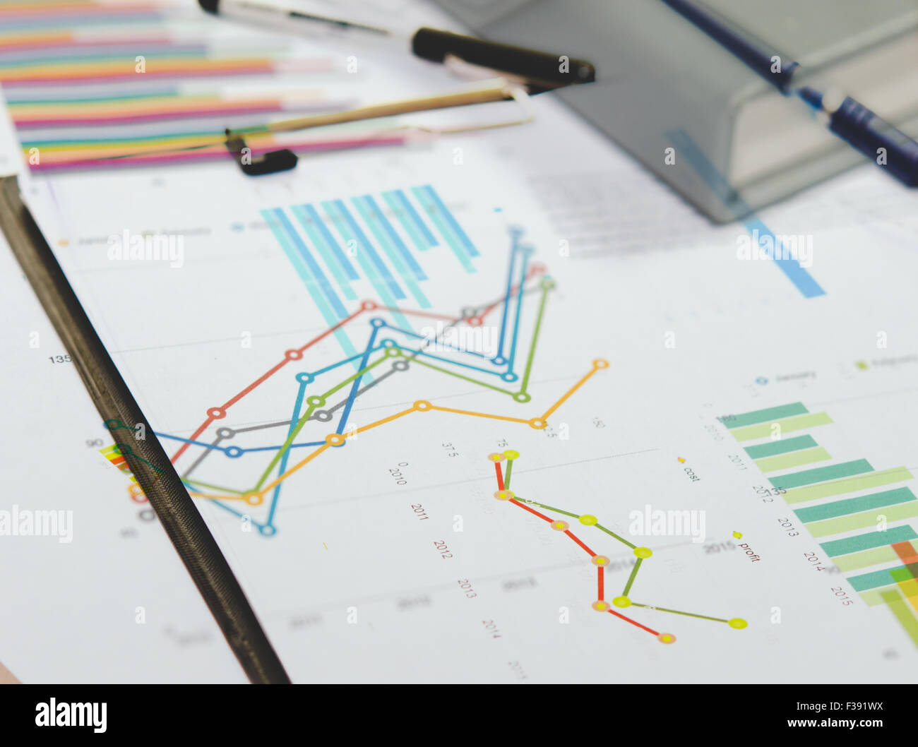 analyzing report, business performance concept Stock Photo - Alamy