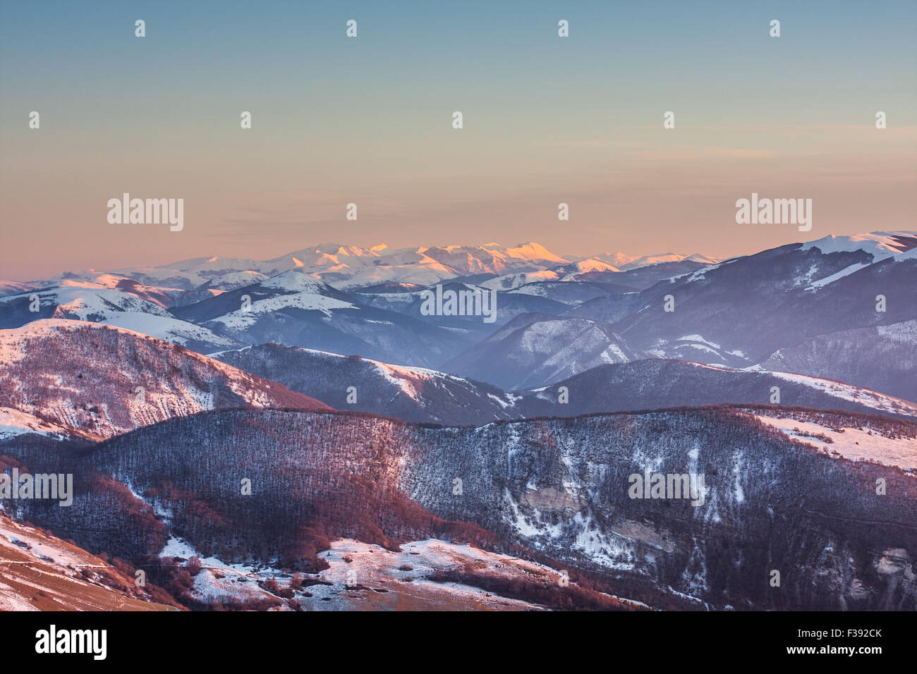 Sibylline mountains italy hi-res stock photography and images - Alamy