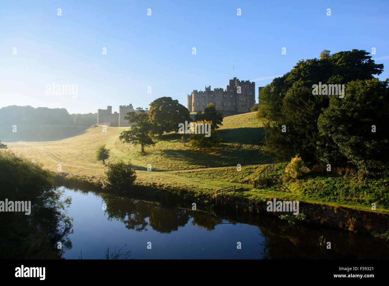 Alnwick hi-res stock photography and images - Alamy