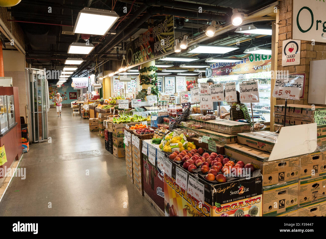 St lawrence market toronto inside hi-res stock photography and images ...