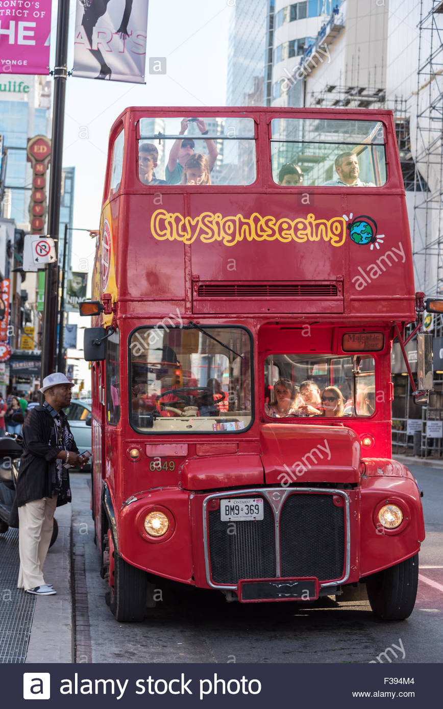 Double Decker Bus Canada Stock Photos & Double Decker Bus Canada Stock ...