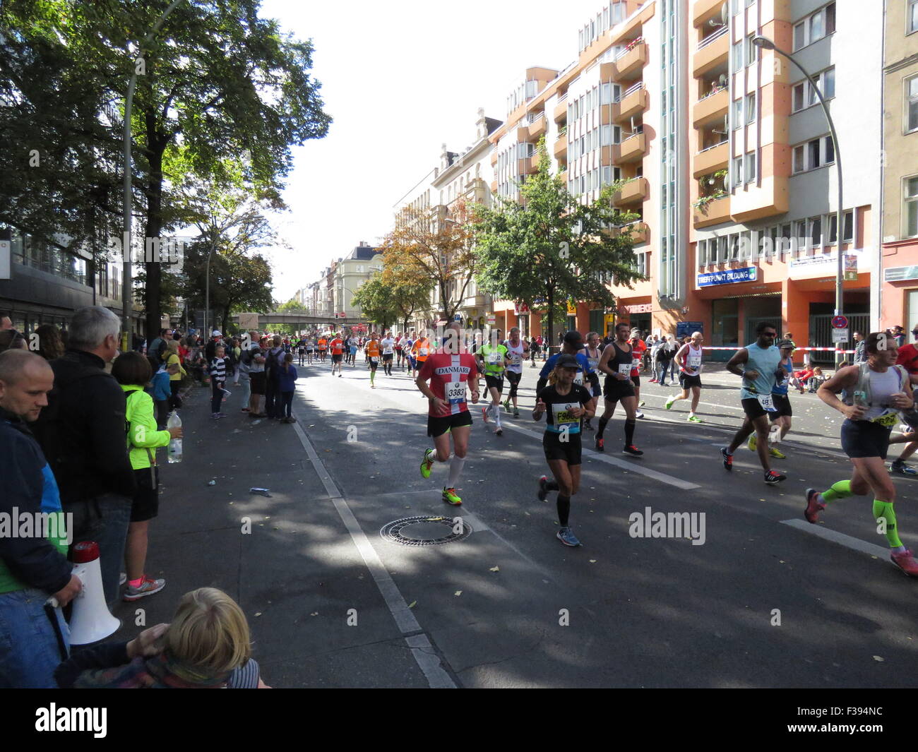 Berlin Marathon 2015. 2015.09.28 Thousands of athletes running Stock ...