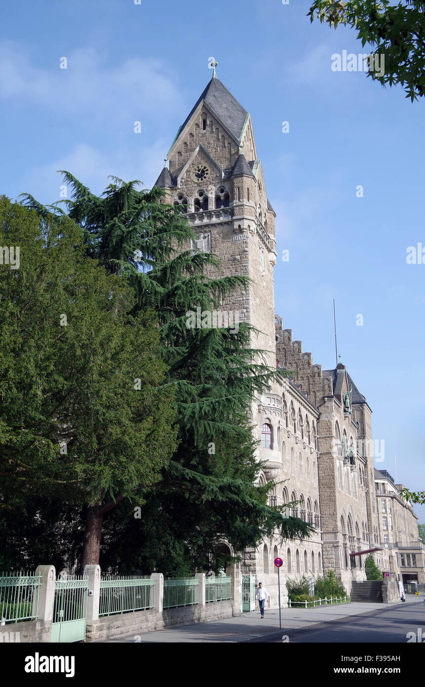 The prussian government building hi-res stock photography and images ...
