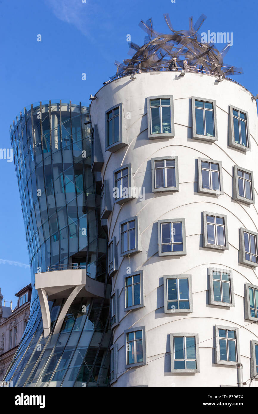The Dancing House designed by Frank Gehry, Prague, Czech Republic ...