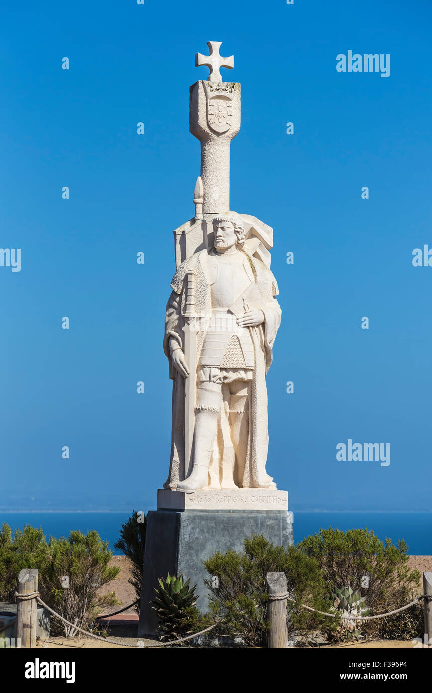 Juan Rodríguez Cabrillo statue at cabrillo national monument on point ...