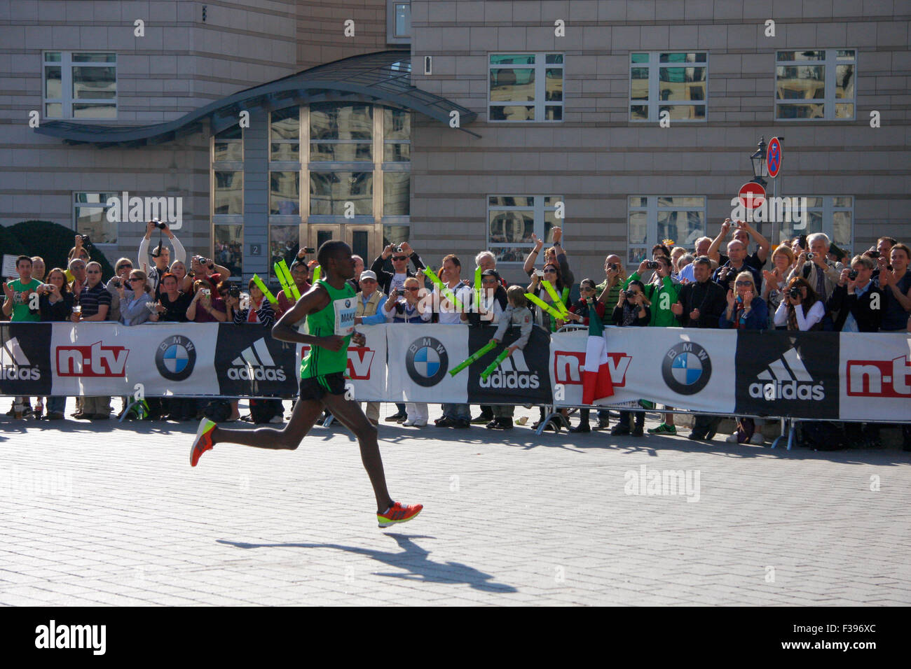 Patrick makau 2011 hi-res stock photography and images - Alamy