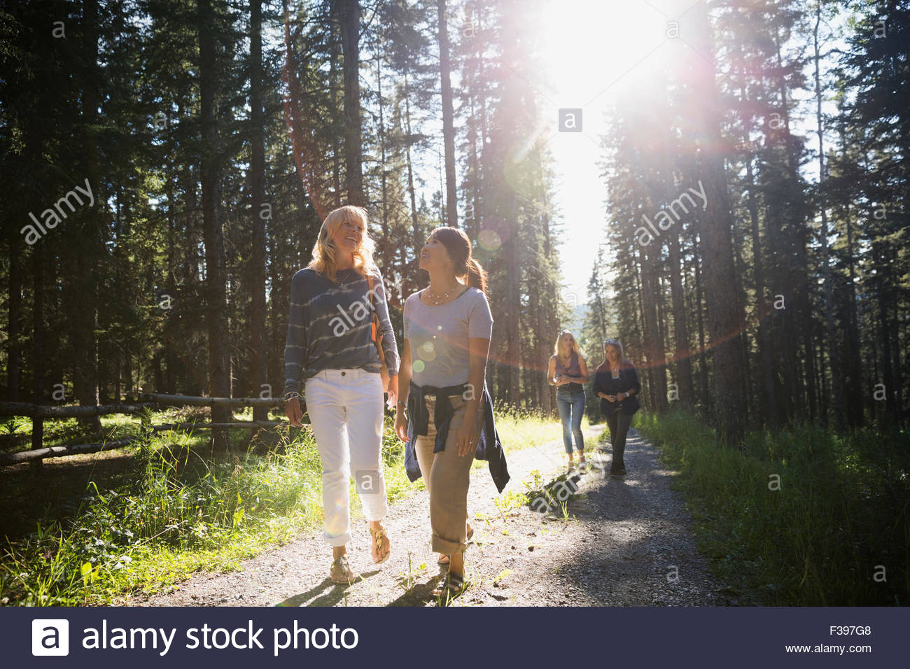 50 woman walking hi-res stock photography and images - Alamy