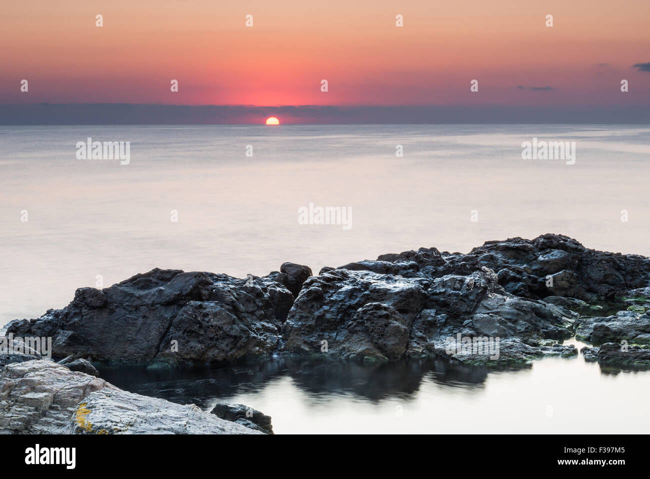 Dawn on the sea Stock Photo - Alamy