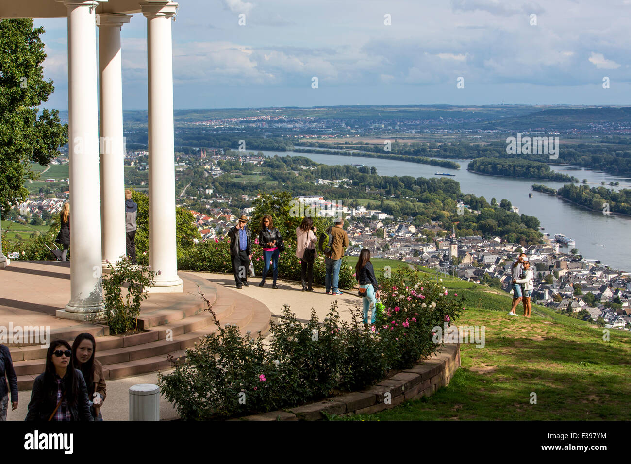 Niederwald memorial, statue of Germania, overlooking the Rhine valley ...