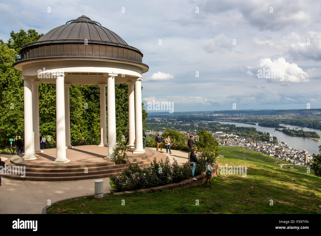 Niederwald memorial, statue of Germania, overlooking the Rhine valley ...