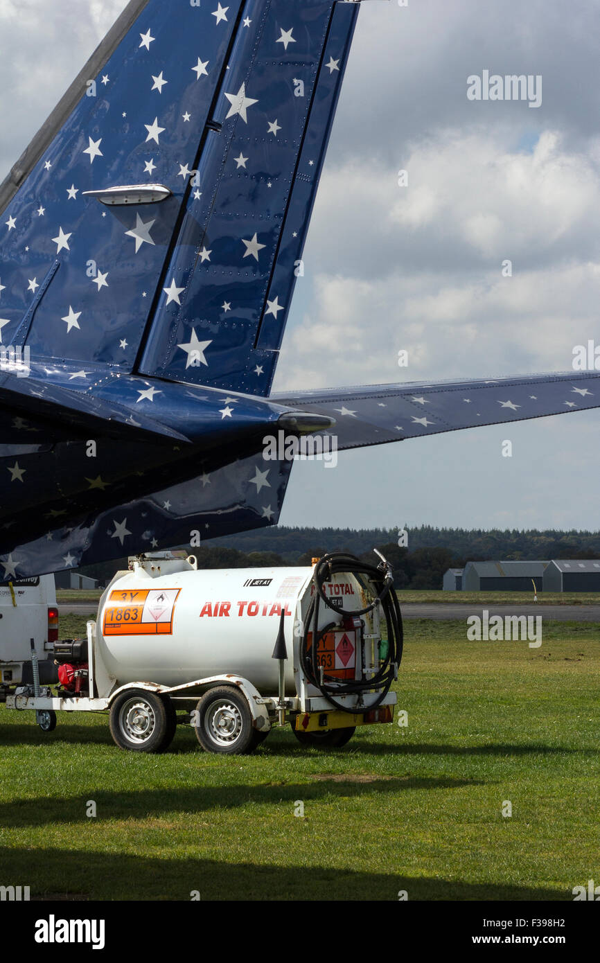 Aircraft fuels hi-res stock photography and images - Alamy