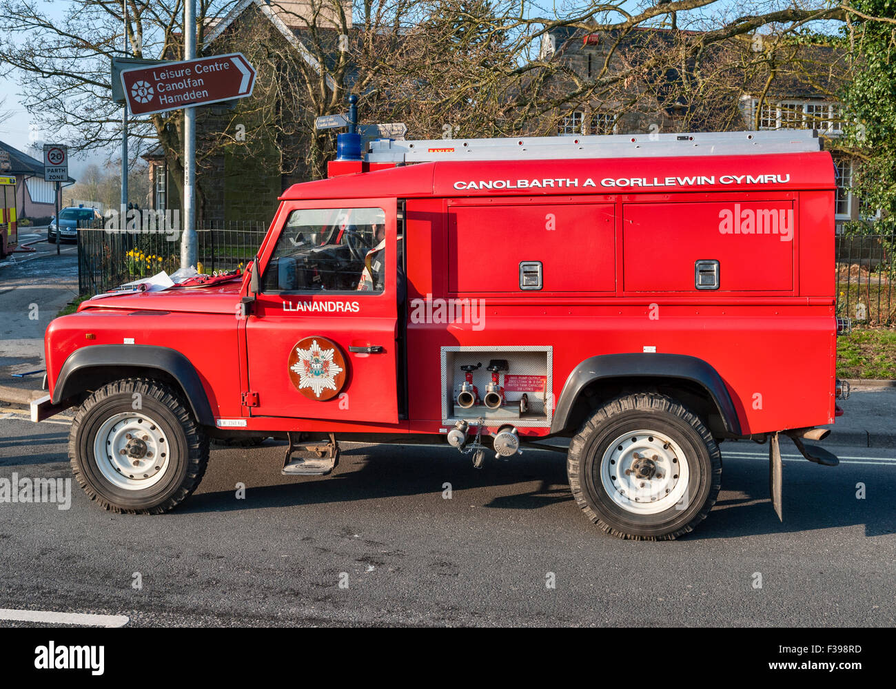Fire rescue service land rover hi-res stock photography and images - Alamy