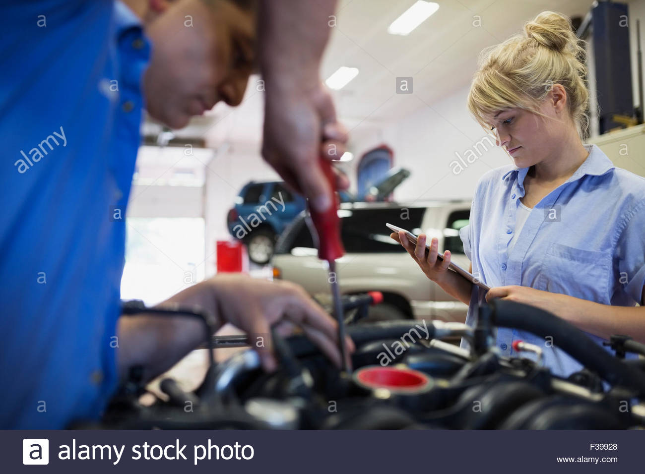 Fixing engine hi-res stock photography and images - Alamy