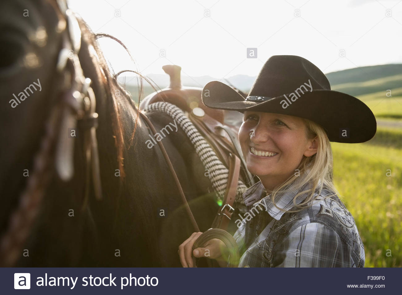 Female 34 years hi-res stock photography and images - Alamy