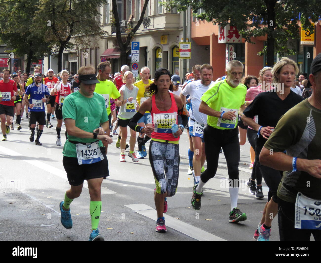 Berlin marathon finish line hi-res stock photography and images - Alamy