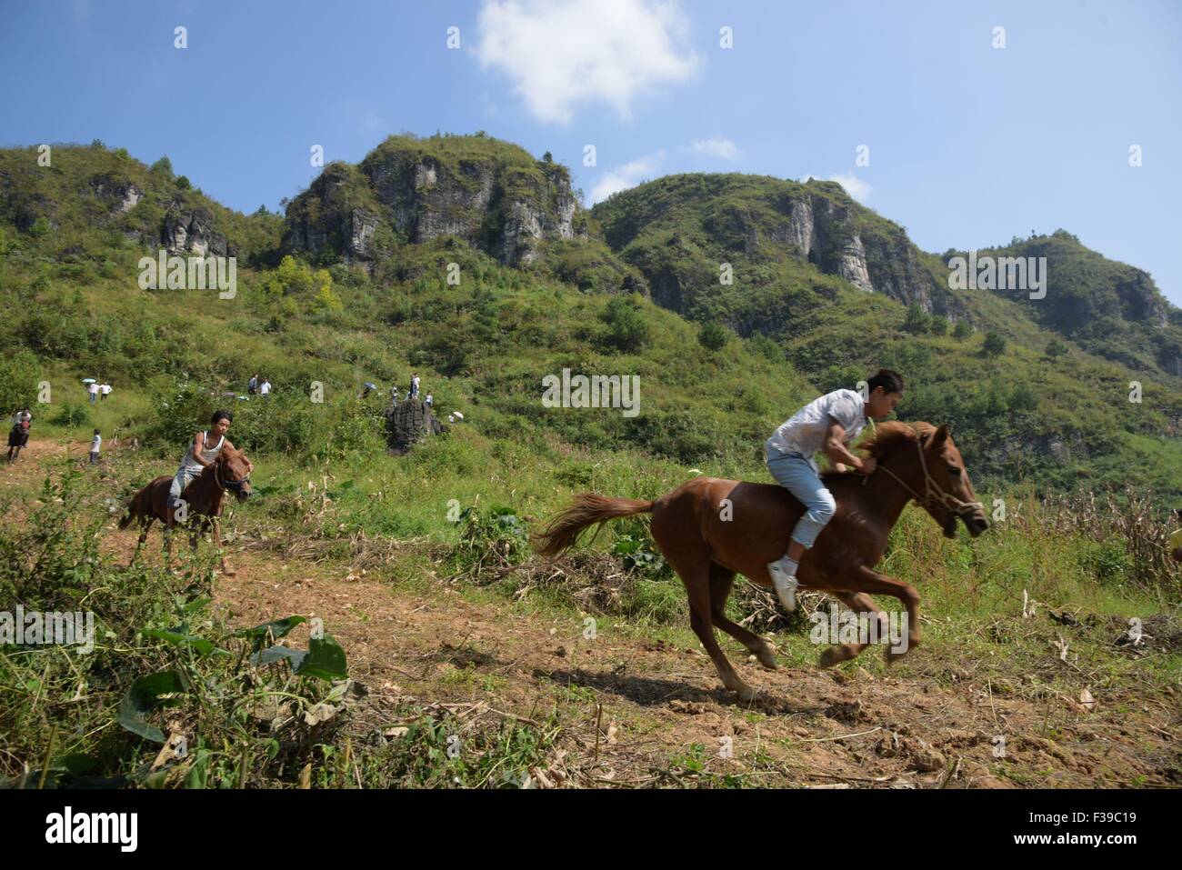 Sandu, China's Guizhou Province. 2nd Oct, 2015. People of Shui ethnic ...