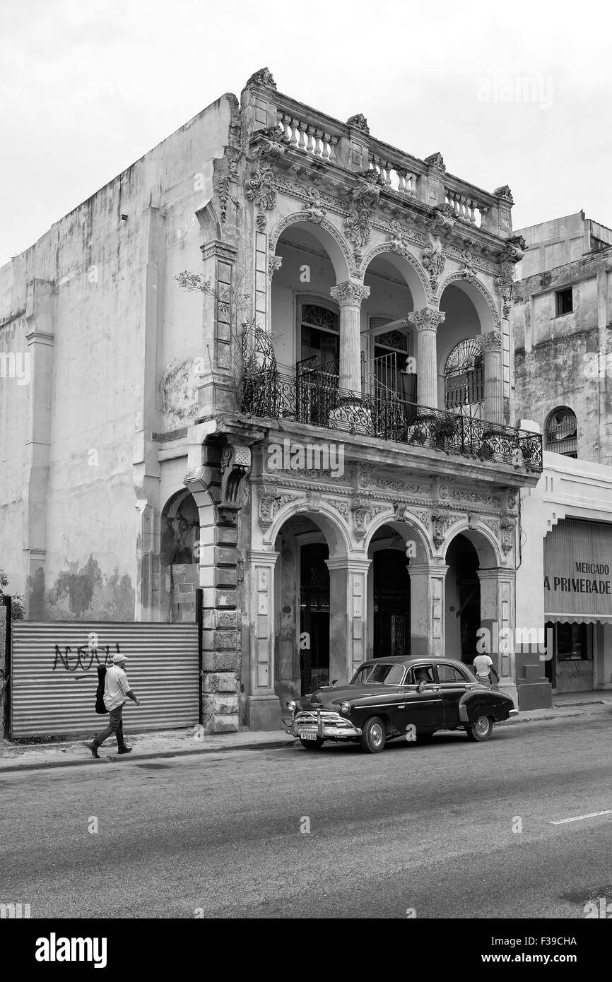 Cuban House Colonial Architecture Black and White Stock Photos & Images ...
