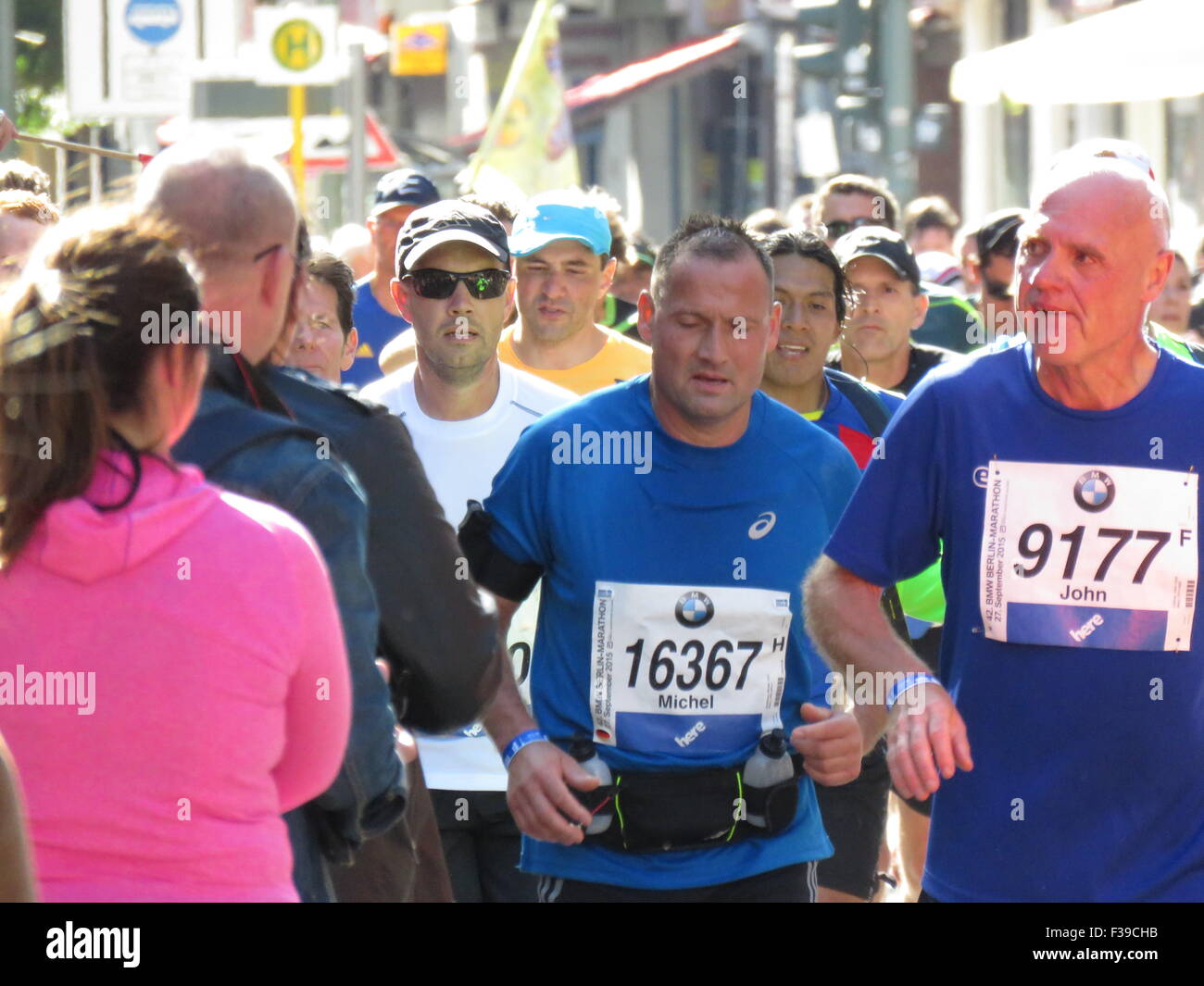 Cheering crowds line route hi-res stock photography and images - Alamy