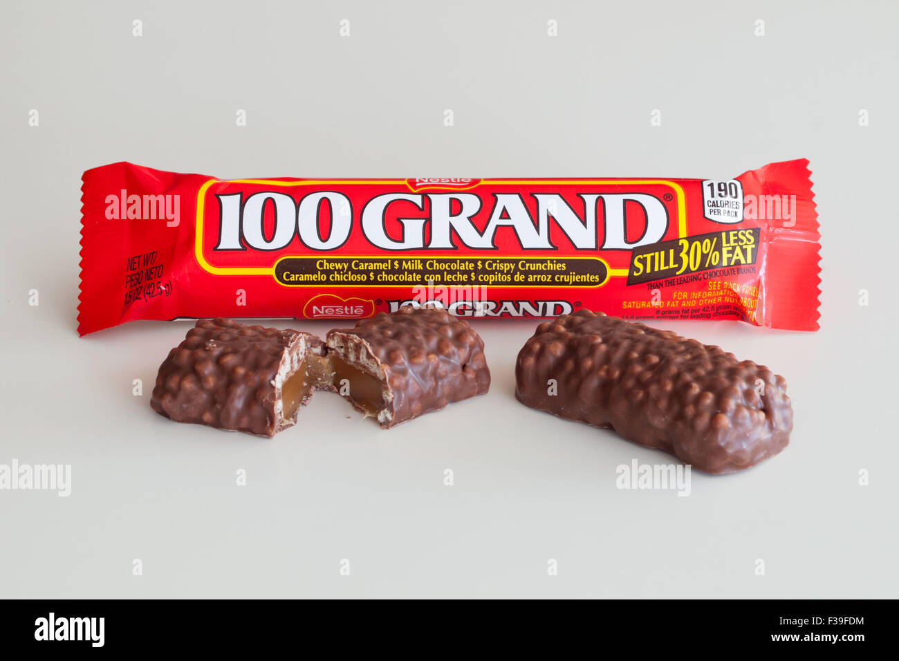 A 100 Grand Bar, a chocolate candy bar made by Nestlé Stock Photo - Alamy