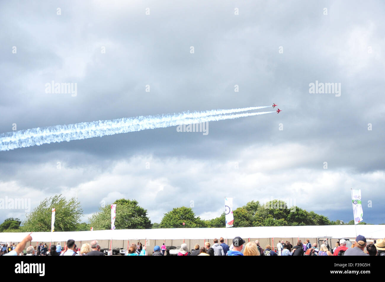 Photographs of the red arrows as one of the planes crashed at Oulton ...