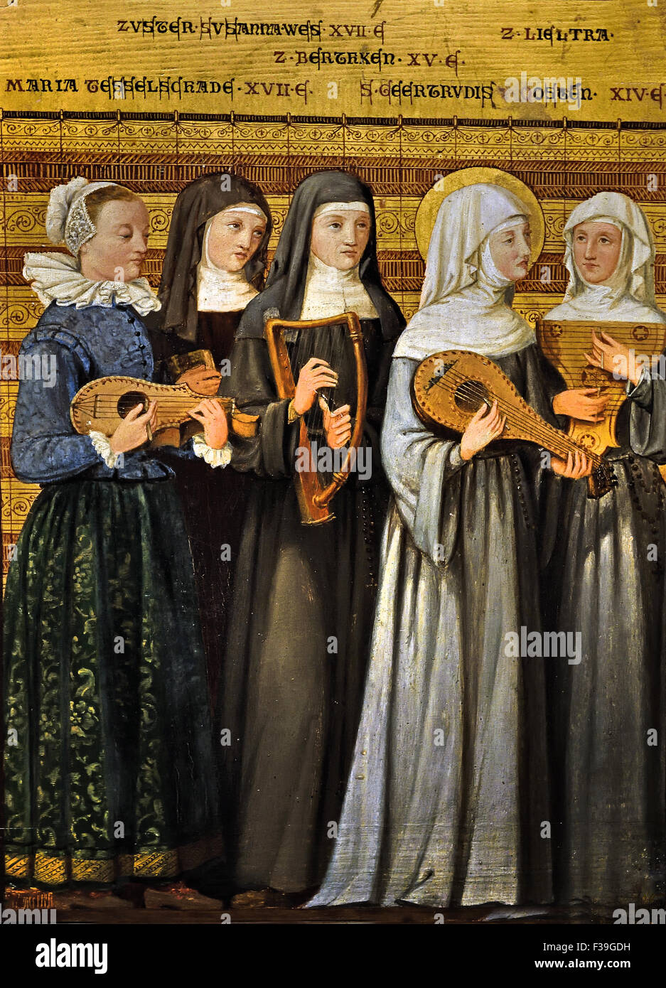 Piano en Muziekkast met een reliek van Sint Cecilia - Music cabinet and ...