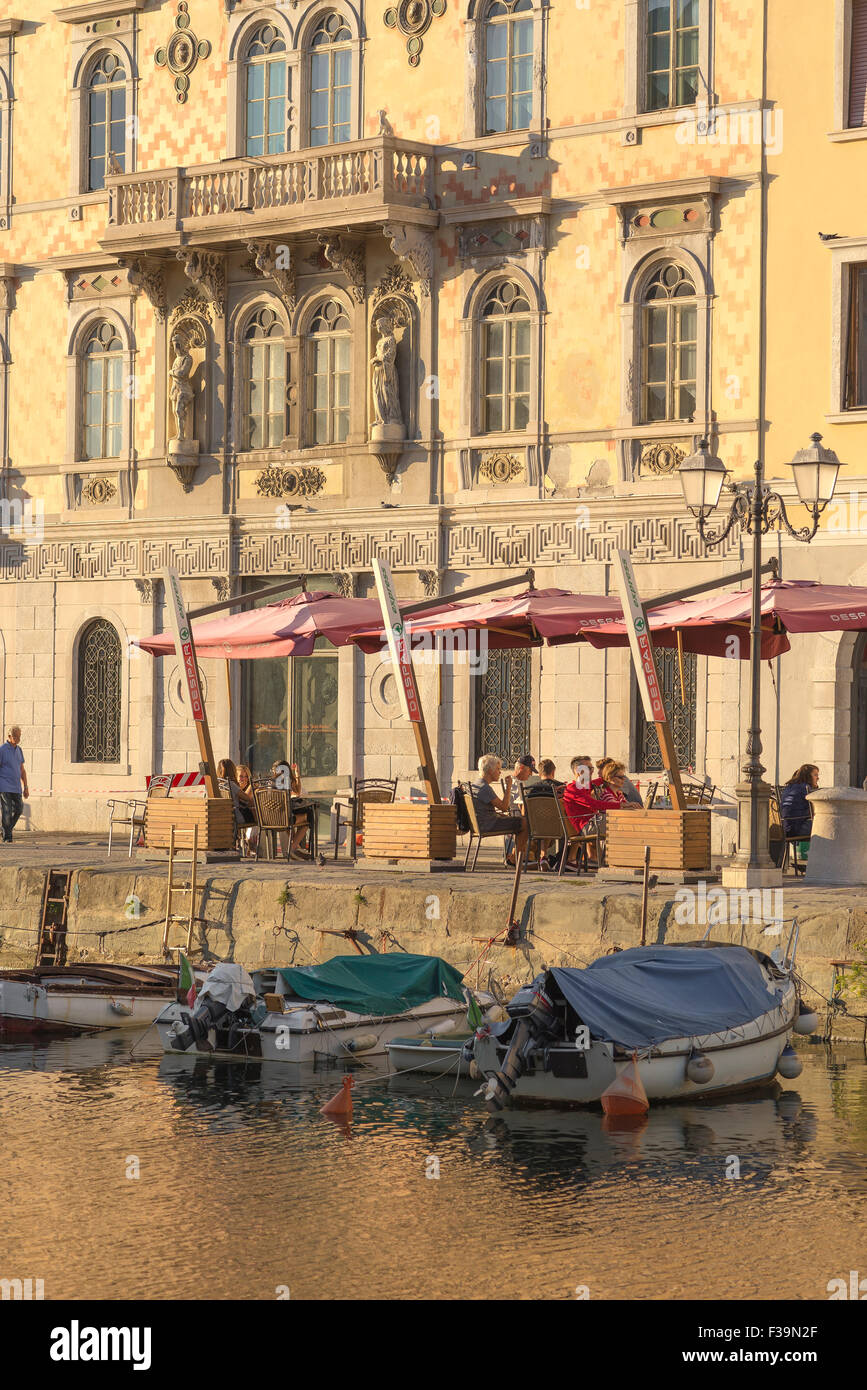 Trieste bar tourists canal, visitors to Trieste enjoy refreshment ...