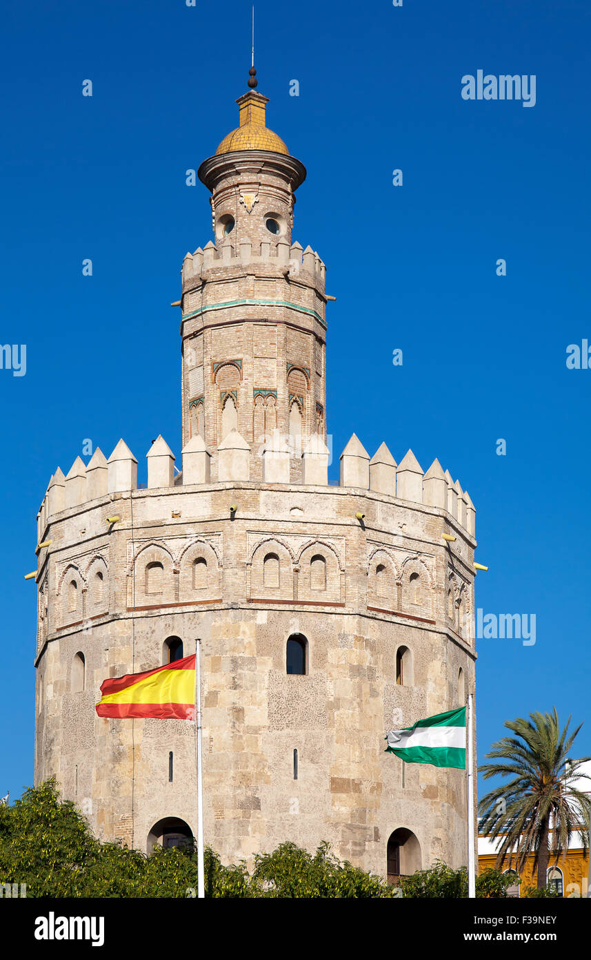 Gold tower in seville hi-res stock photography and images - Alamy