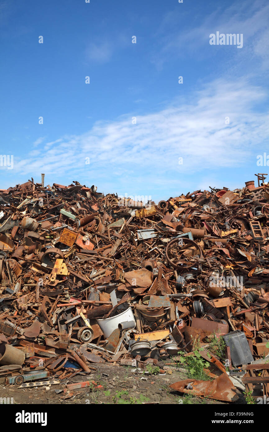 Ready for the junk yard hi-res stock photography and images - Alamy