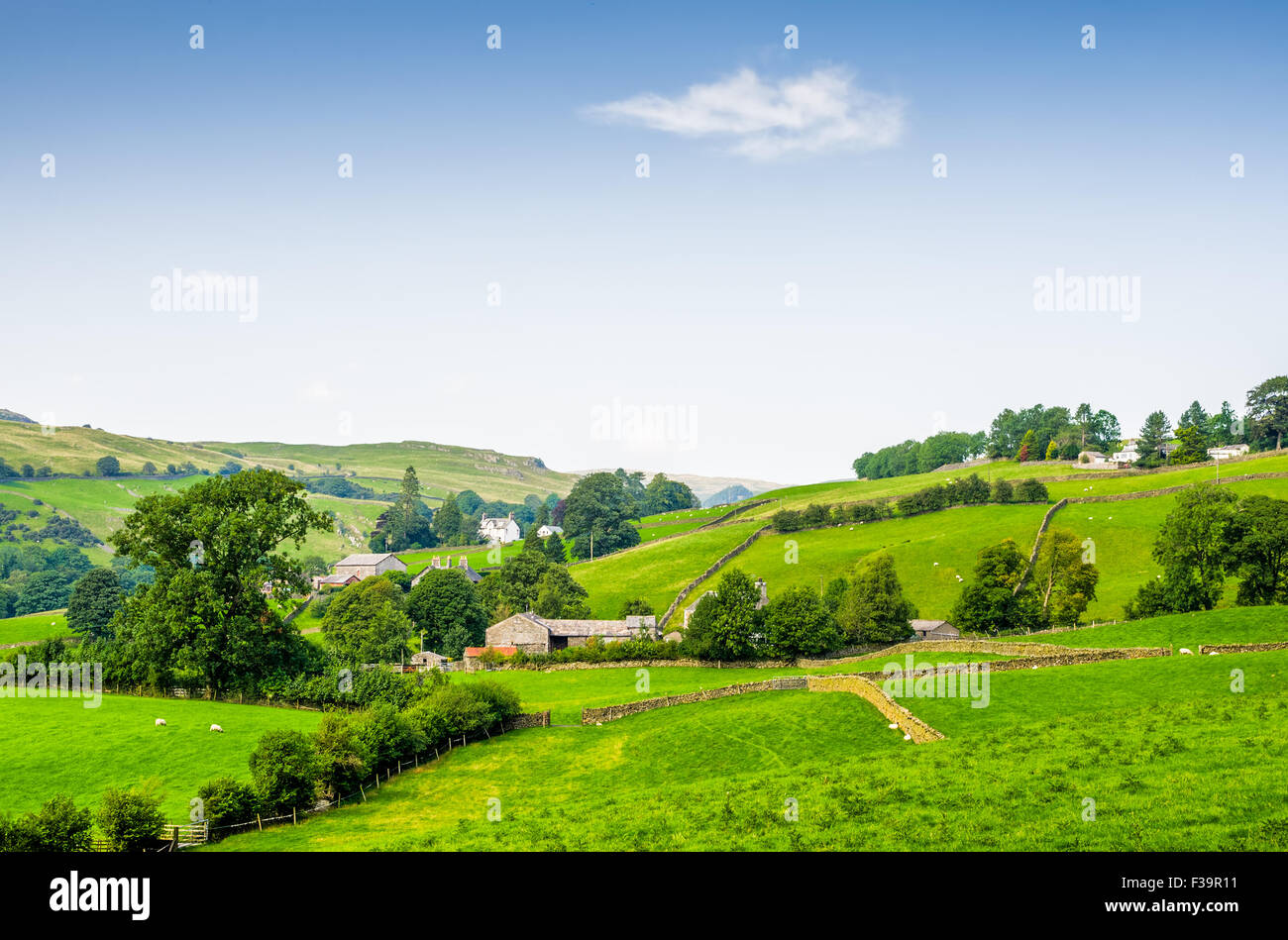 English farmhouse hi-res stock photography and images - Alamy