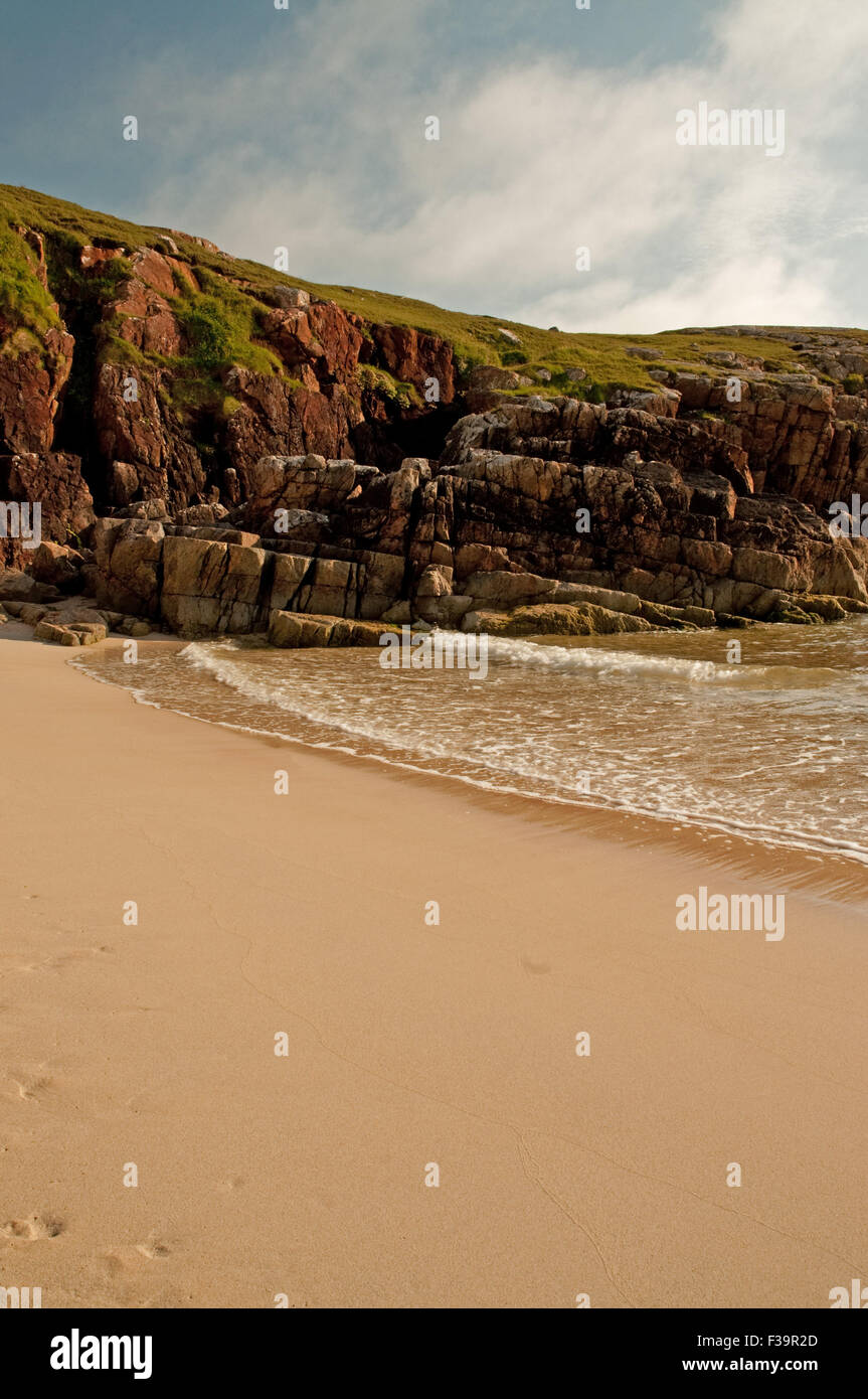 Lewisian gneiss rock hi-res stock photography and images - Alamy