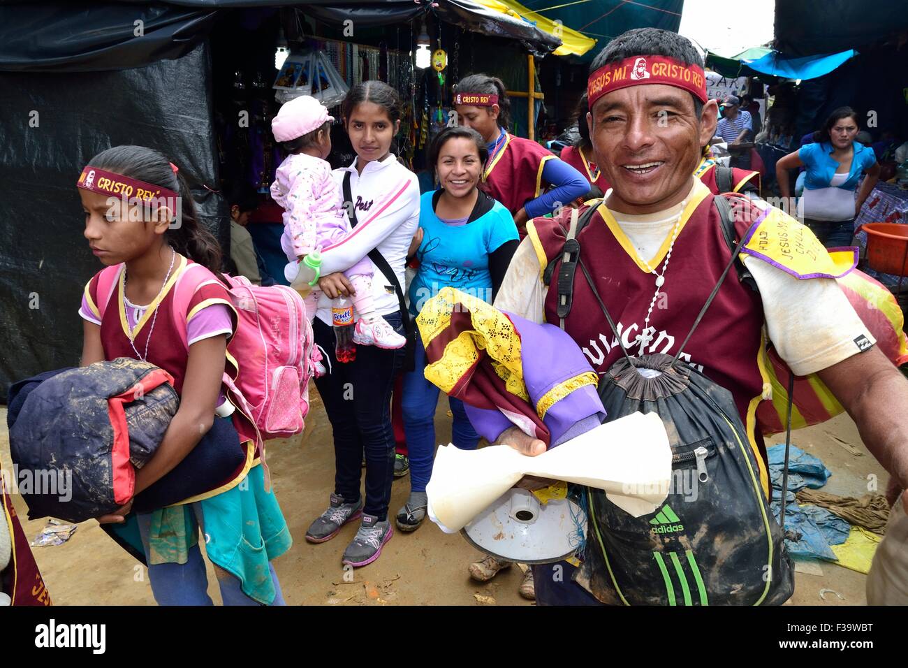 Pilgrims - Plaza de Armas - Señor Cautivo de Ayabaca peregrination in ...