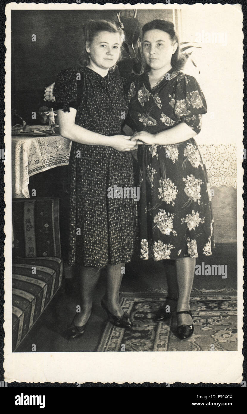 Germany women 1945 hi-res stock photography and images - Alamy