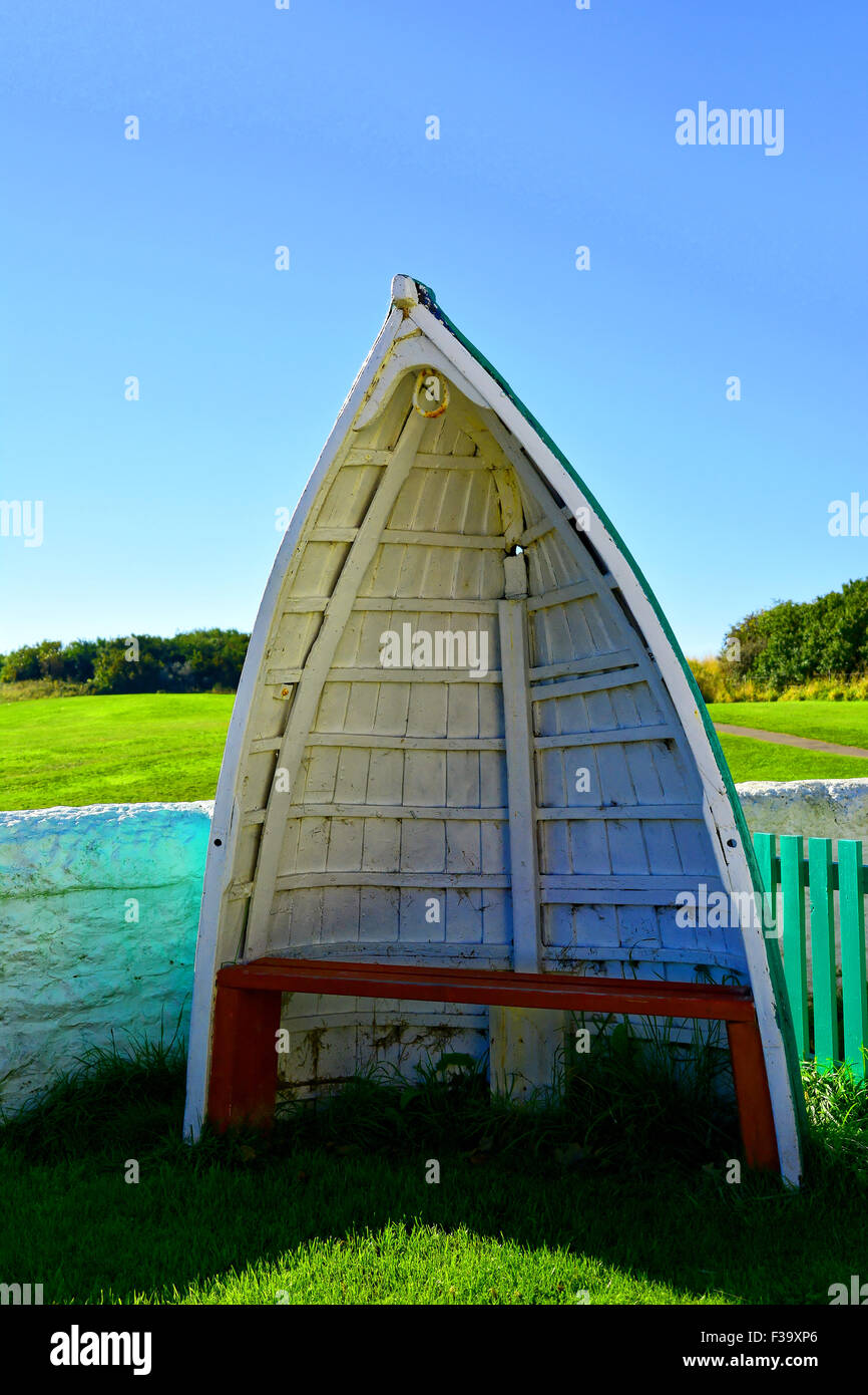 Rowing boat, seat, bench, Souter lighthouse, green, white, brown seat ...
