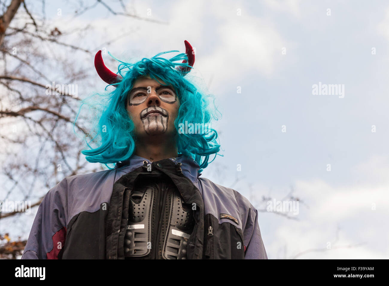 Fancy shoulders hi-res stock photography and images - Alamy