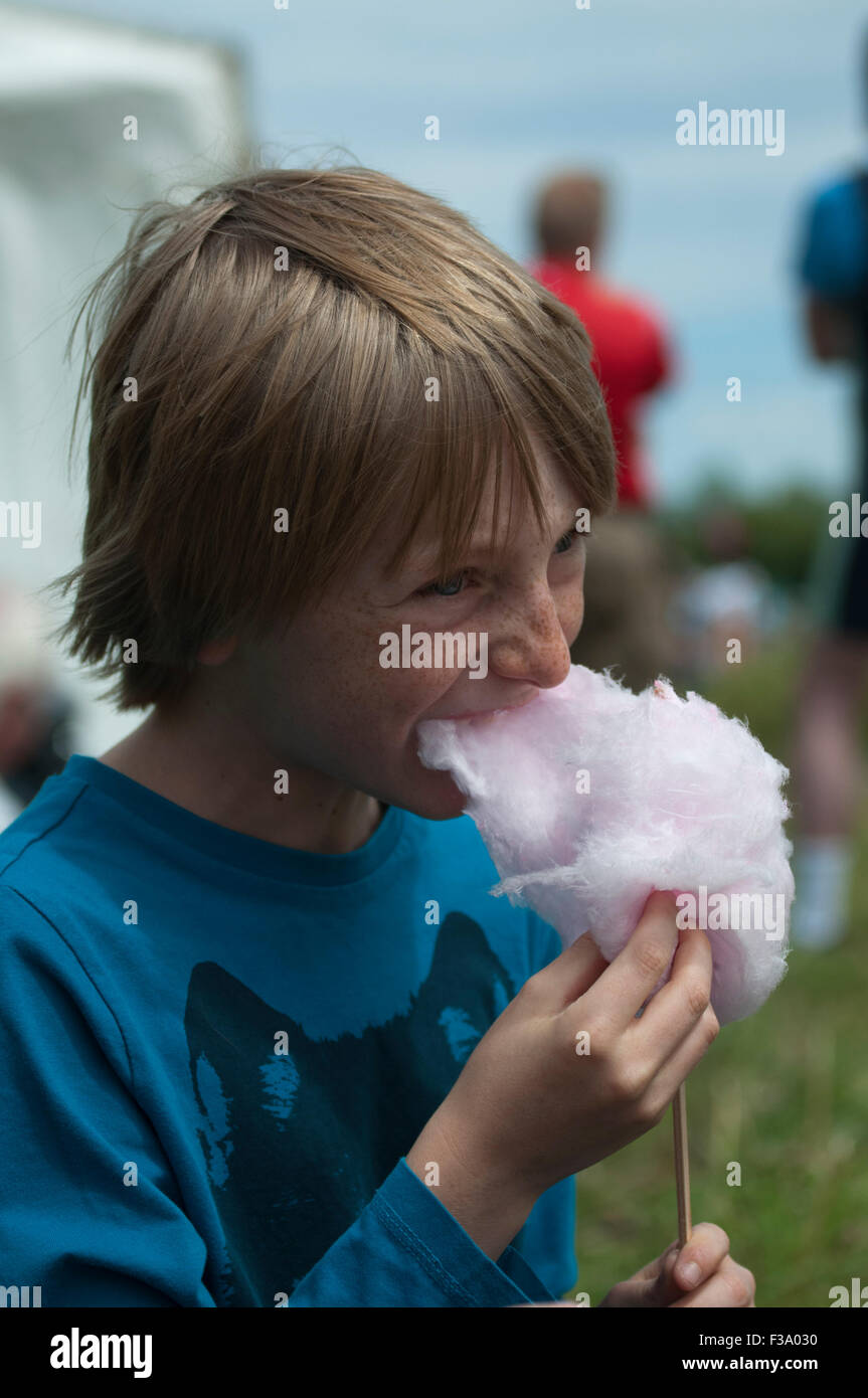 Boy candy floss hi-res stock photography and images - Alamy