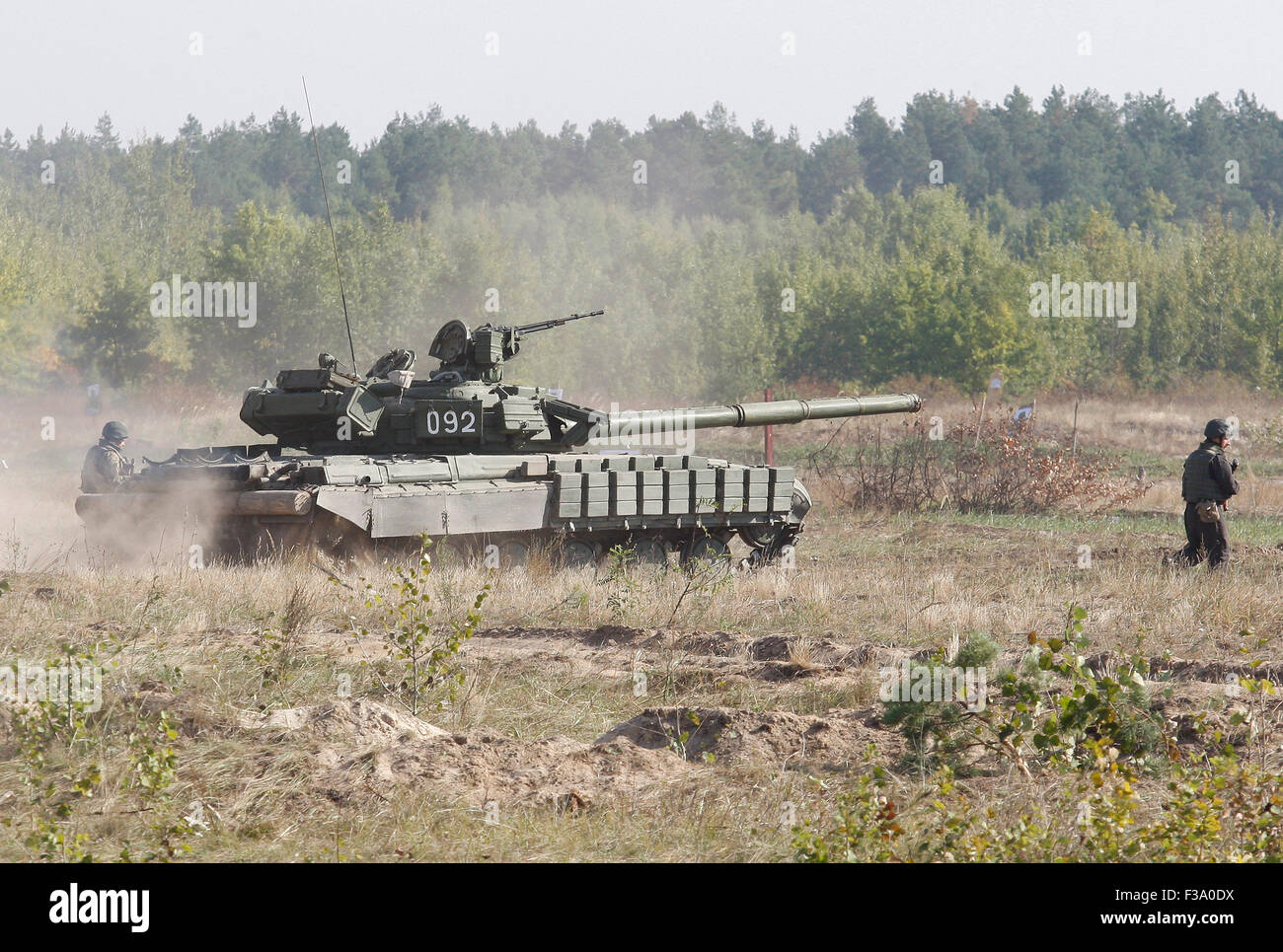 Stare, Ukraine. 02nd Oct, 2015. Soldiers of the Ukrainian National ...