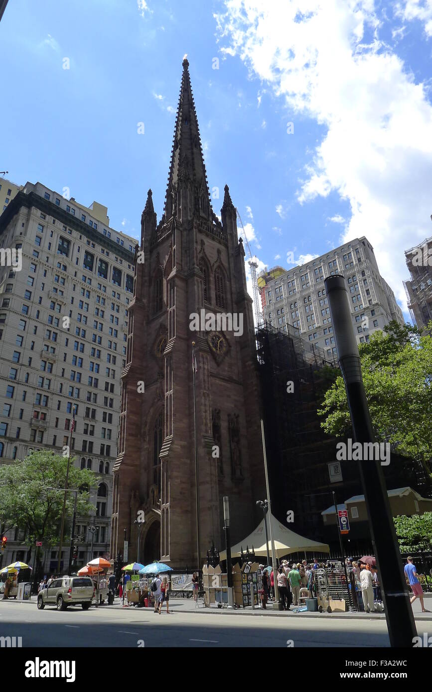 Trinity Church in Lower Manhattan Stock Photo - Alamy