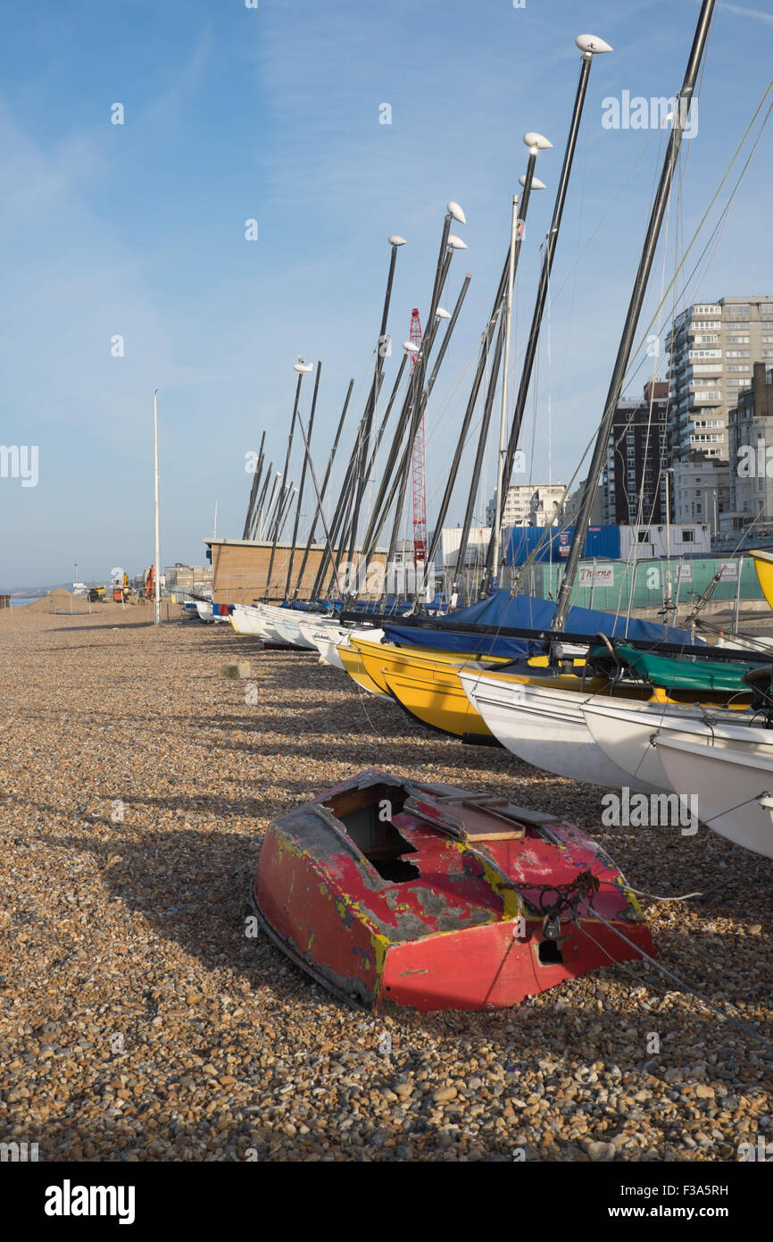 Sailing boats on seashore hi-res stock photography and images - Alamy