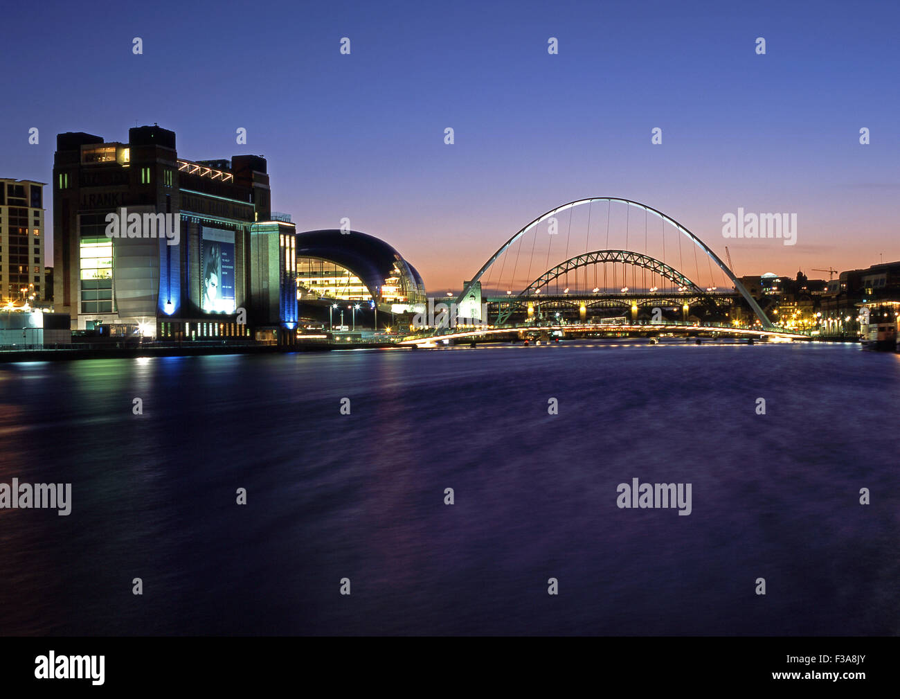 Quayside railway hi-res stock photography and images - Alamy